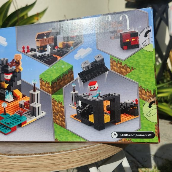 Lego | Toys | New Lego Minecraft The Nether Bastion Battle 2185 ...